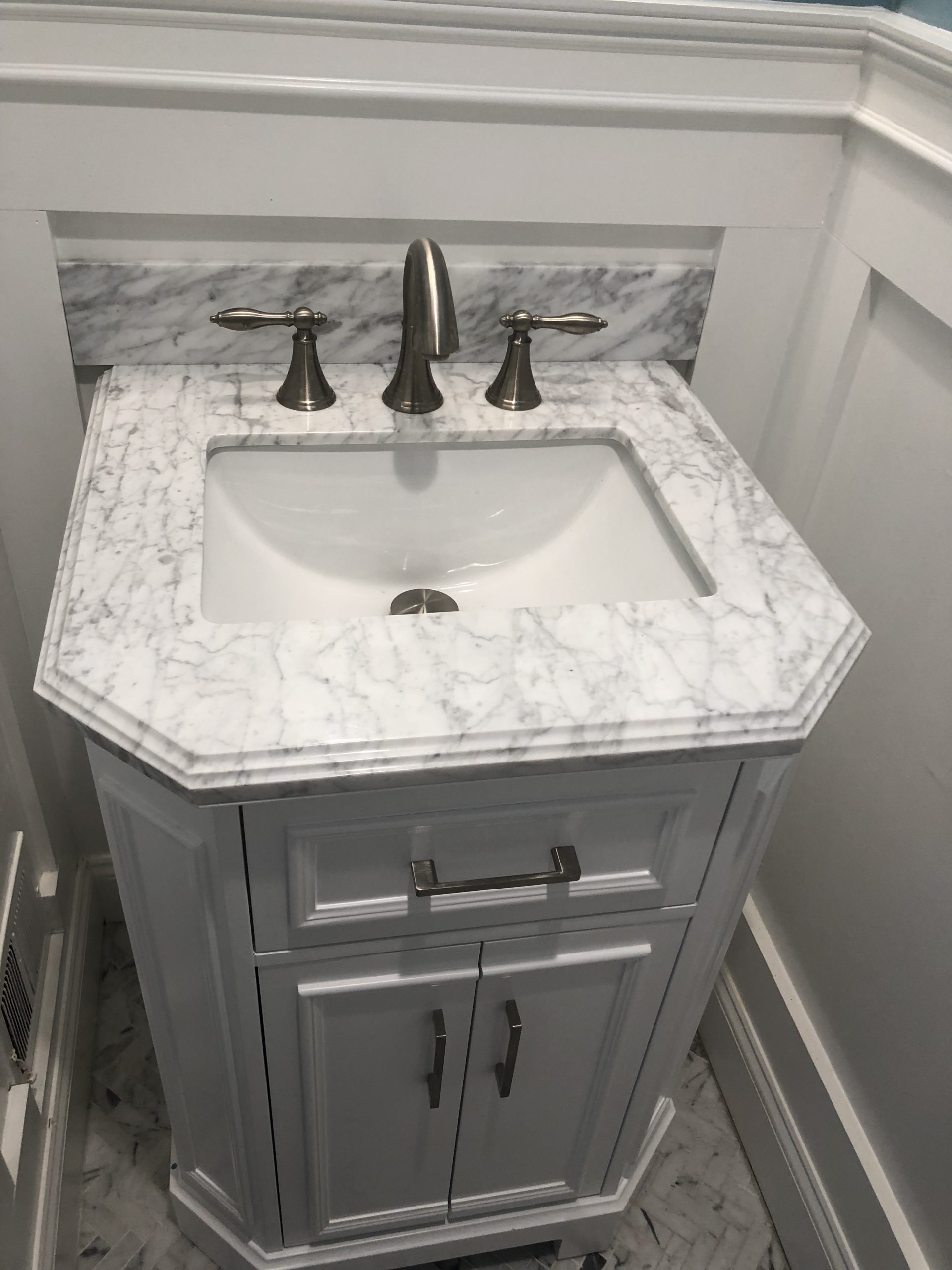 Bathroom | Lion Joint